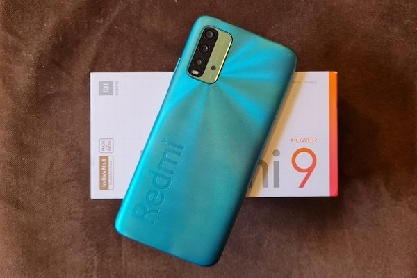 Xiaomi выпустила смартфон с самой большой батареей в семействе. Видео ...